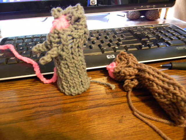 Ravelry: Loomed Mouse Inhaler Sack pattern by Pamela Murrey