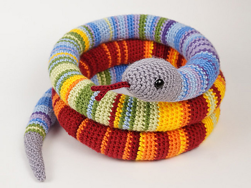 Ravelry: Temperature Snake pattern by June Gilbank
