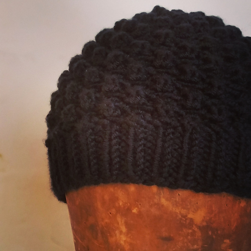 Ravelry: Bobble Hat pattern by The Big String