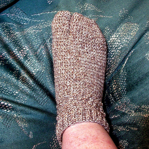 Ravelry: Split-Toe Tabi Socks pattern by Pam Daley