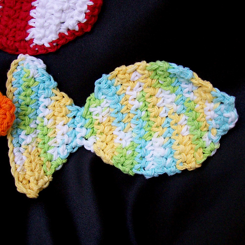 Ravelry: Little Kid Fish Washcloth Scrubbies pattern by Pam Daley