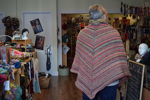 Ravelry: Beginner Triangle Shawl pattern by Anna Mathis