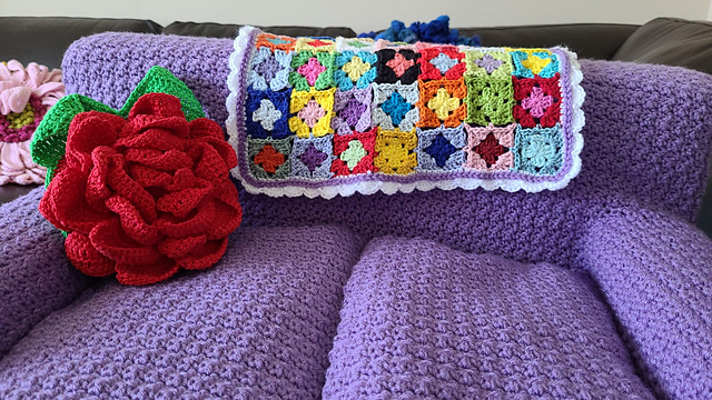 Ravelry: pmache's crochet cat couch