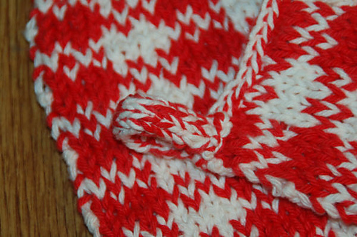 Ravelry: Double Knit Gingham Potholder pattern by Lynne Love