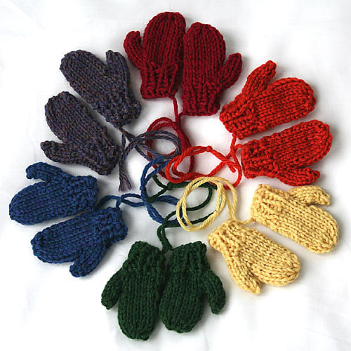 Ravelry: Mini Mittens pattern by Leslie Ann Bestor