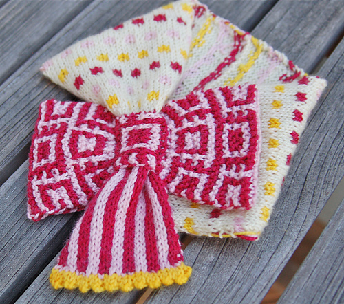 Ravelry: Sprinkles & Squares Scarf pattern by Pam Powers