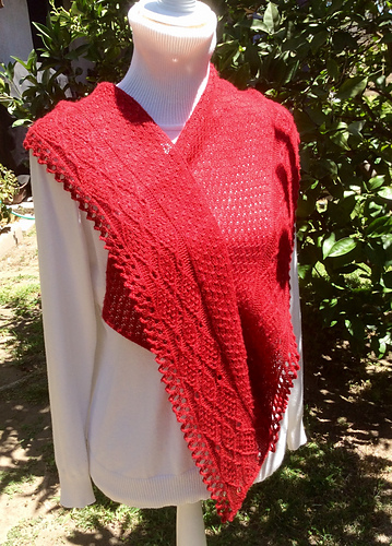 Ravelry: Tafoni Shawl pattern by Stephannie Tallent