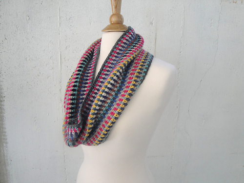 Ravelry: Piper Cowl pattern by Emily Johannes
