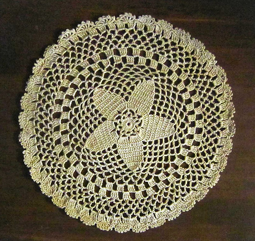 Ravelry: Five-Petal Doily pattern by Better Homes and Gardens