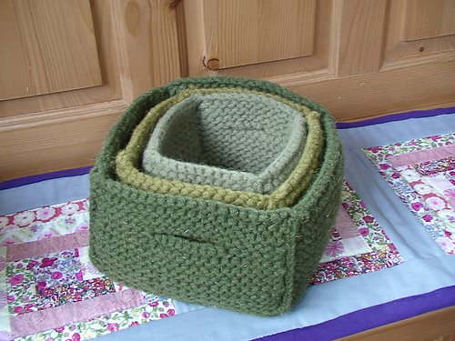 Ravelry: Felted Boxes pattern by Kay Gardiner and Ann Shayne