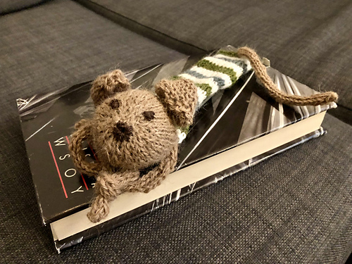 Ravelry: 0-1576 Library Mouse pattern by DROPS design