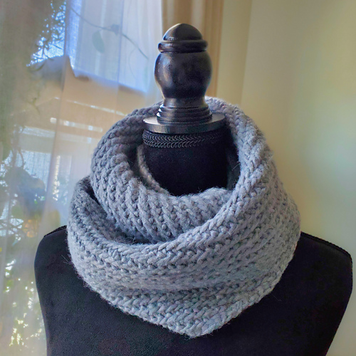 Ravelry: Half Woven Herringbone Scarf pattern by Linda Thach