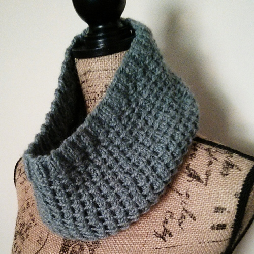 Ravelry: Bamboo Stitch Cowl pattern by Linda Thach