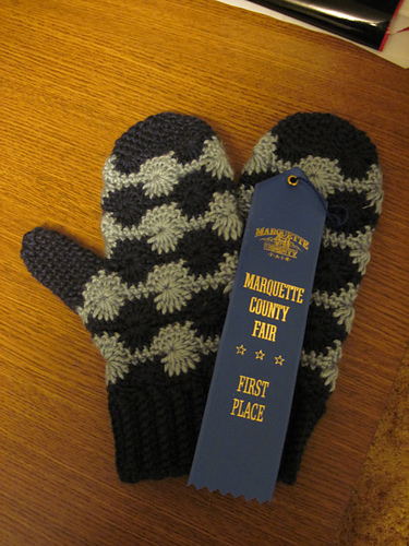 Ravelry: My Best Friends Mittens pattern by Brenda K. B. Anderson