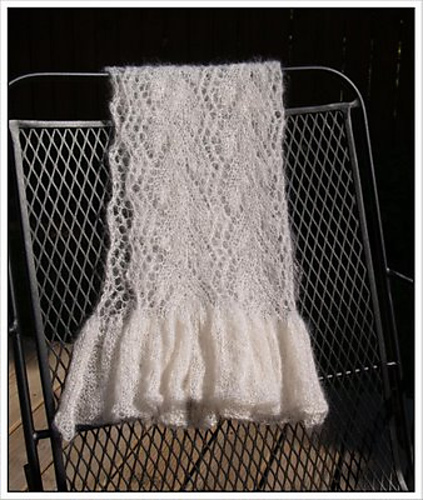 Ravelry: Sparkling Waves Scarf pattern by Kat LeFevre