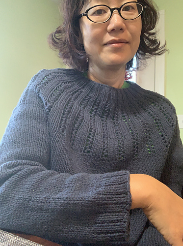 Ravelry: Muscari Sweater pattern by Midori Hirose