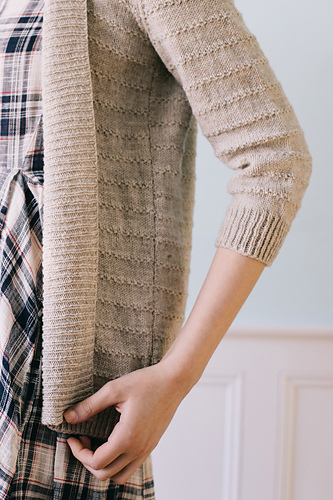 Ravelry: Eventide Cardi pattern by Hannah Fettig