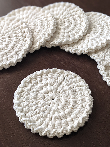 Ravelry: Aspetuck Coaster pattern by Rachel Pyle