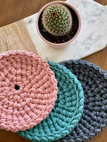 Ravelry: Aspetuck Trivet pattern by Rachel Pyle