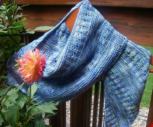 Ravelry: Knitshades (deadly ?) boomerang pattern by Susan Ashcroft