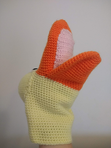 Ravelry: Quacky, the Duck, hand puppet pattern by Jorgelina Oddi