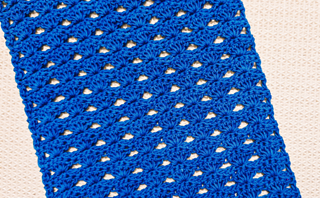 Ravelry: Easy Lacy Shell Table Runner pattern by Rajeshwari Singh