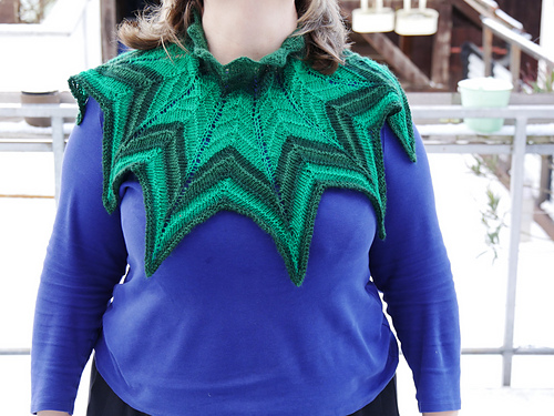 Ravelry: Dragon Cowl pattern by Beyenburgerin Design