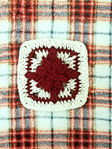 Ravelry: Bobble Drops Granny Square pattern by Erangi Udeshika