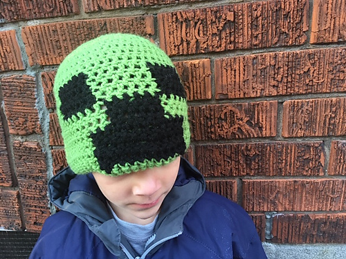 Ravelry: Minecraft Creeper Hat pattern by Rebecca Vendetti
