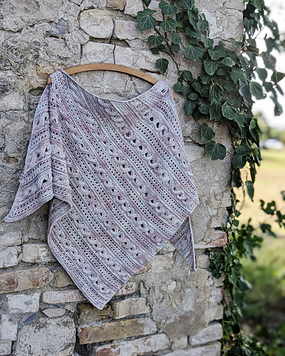 Ravelry: Morning Mist pattern by Elena Fedotova