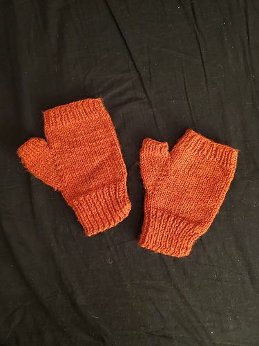 Ravelry: Easy Fingerless Mittens - with Thumbs pattern by marianna mel