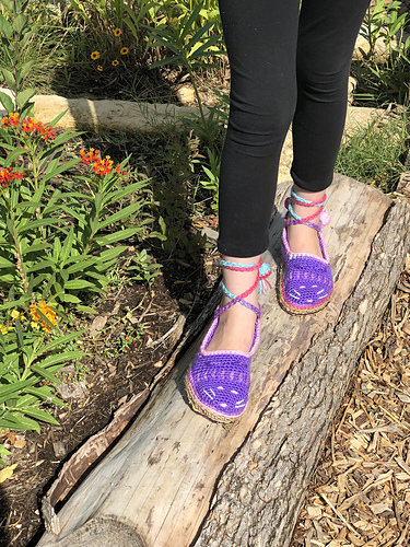 Ravelry: Girl's Happy Scrap Slippers pattern by Sophie and Me-Ingunn ...