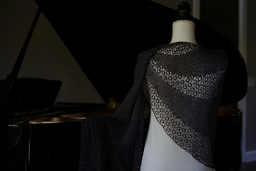 Ravelry: Nuit d'etoiles pattern by Ruth Nguyen