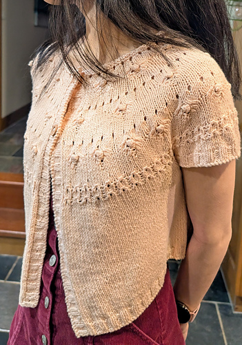 Ravelry: Rosebud Top pattern by Jie