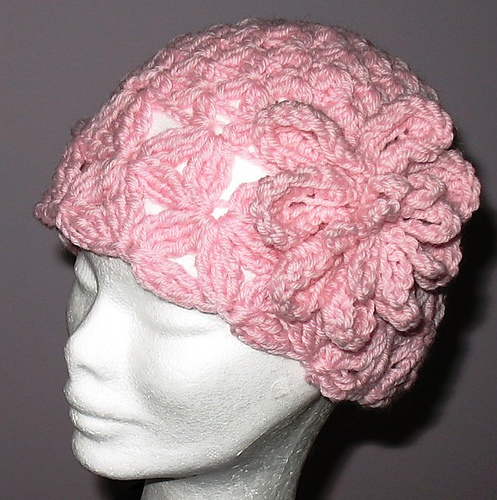 Ravelry: Pink Vintage Look Flower Hat pattern by Jie