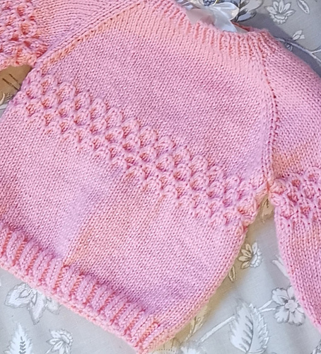 Ravelry: Pink Diamond Kids Sweater pattern by Jie