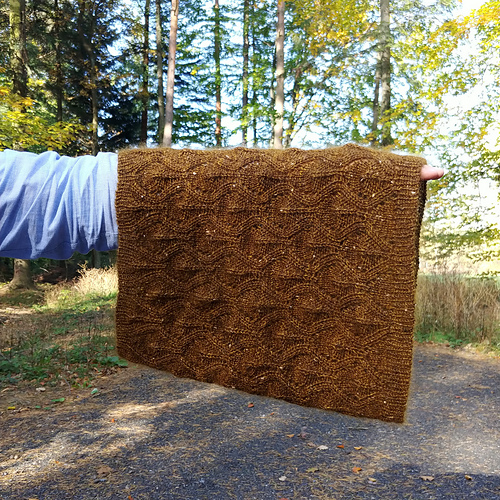 Ravelry: October pattern by Comfort Zone Knits