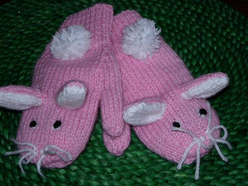 Ravelry: Novelty Children's Mittens pattern by Patons UK