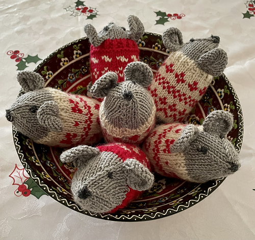 Ravelry: Nordic Christmas Mice pattern by Say Little Hen