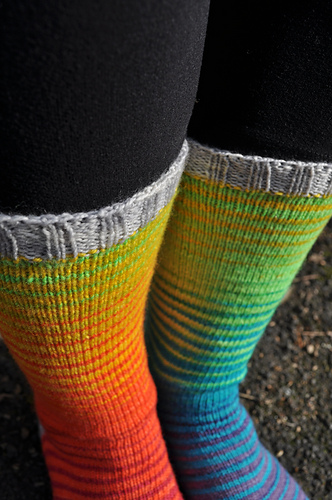Ravelry: Gradient Socks pattern by Rose Stewart
