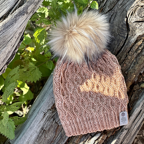 Ravelry: Serpensortia Hat pattern by Jenny Noto