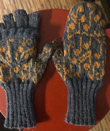 Ravelry: Danny Boy Musical Convertible Mittens pattern by Stephanie Snelten