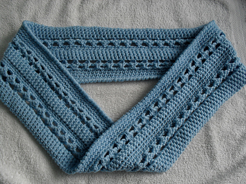 Ravelry: Moebius Hat and Scarf Set pattern by Helen Free