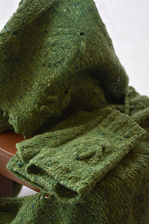 Ravelry: romuliena's Oakenshield with mine mitts