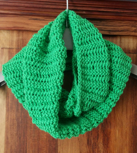 Ravelry: Feather Lace Cowl pattern by Gretchen Tracy
