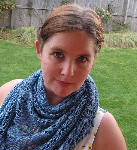 Ravelry: Pavonis pattern by Rachel Booker