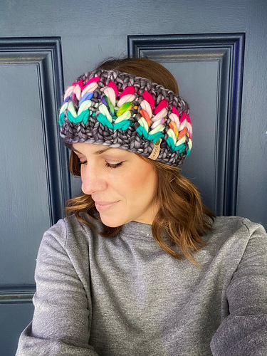 Ravelry: The Heartbreaker Earwarmer pattern by Mandi Coffeen