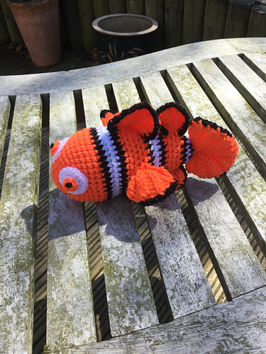 Ravelry: Clown Fish pattern by Jessica Woofter