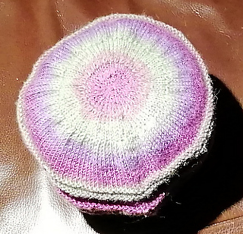 Ravelry: dubbele pinhole muts pattern by Lieve Georges