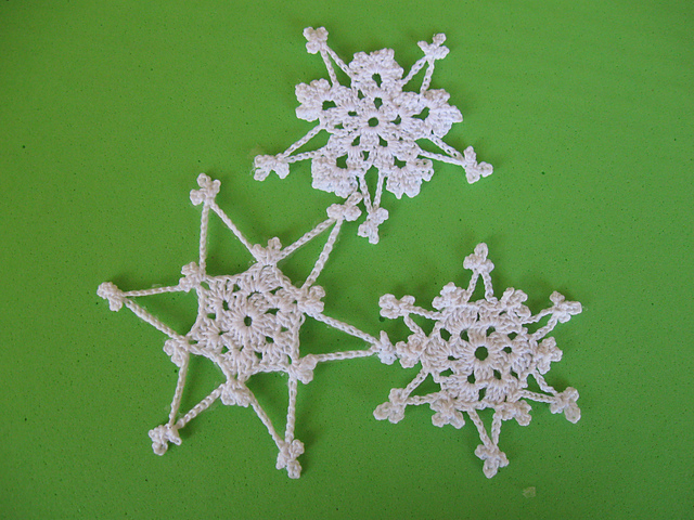 Ravelry: Easy-to-Crochet Lacy Snowflakes pattern by Linda Laney
